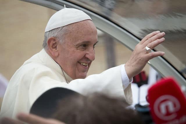 10 Things You May Have Wondered About the Pope - Toptenz.net