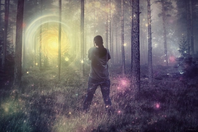 10 Strange Facts About Hallucinations Around the World - Toptenz.net