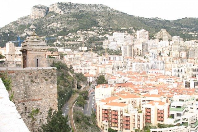 10 Most Extreme Cities in the World - Toptenz.net