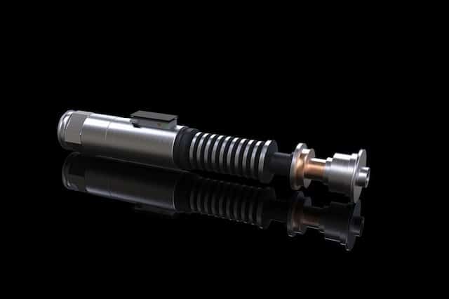 10 Things Geeks Should Know About the Lightsaber - Toptenz.net