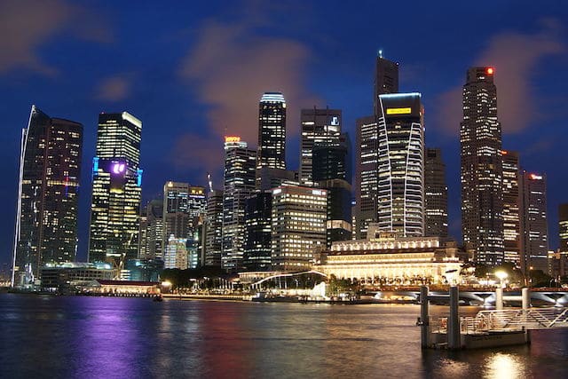 10 Most Extreme Cities in the World - Toptenz.net