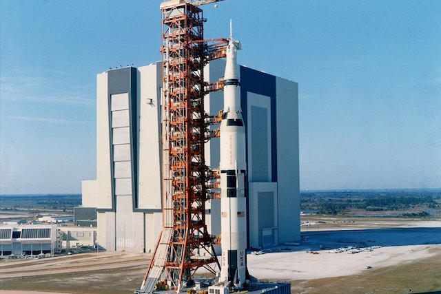 10 Things Stephen Hawking Taught Us About the Concept of Time Travel ...