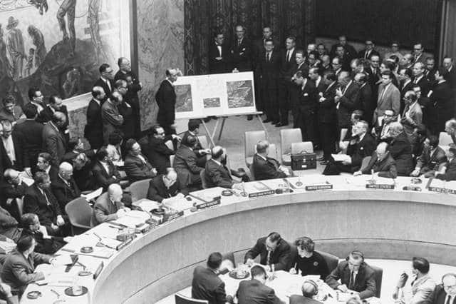10 Key Events That Defined the Cold War - Toptenz.net