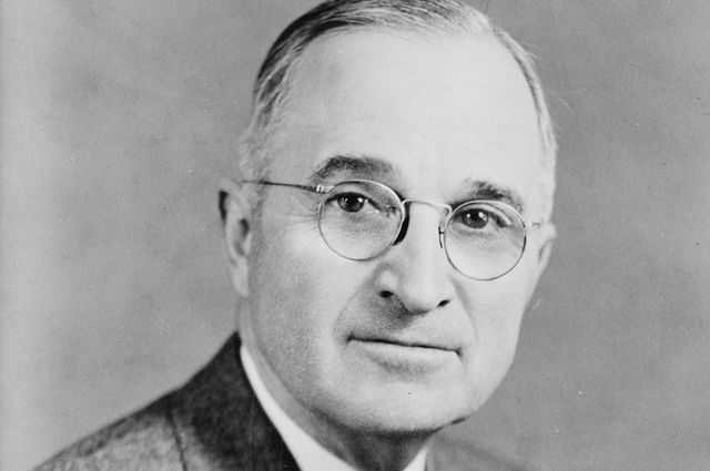 10 Notoriously Bad Decisions by Political Leaders - Toptenz.net